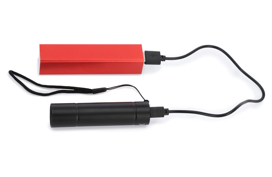 Muster Mini-Taschenlampen aufladbar drucken bei FLYERALARM